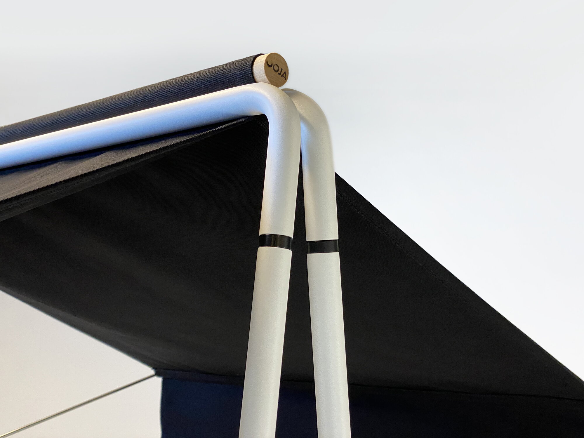 OOJA displays T001 markiisi, musta | Finnish Design Shop