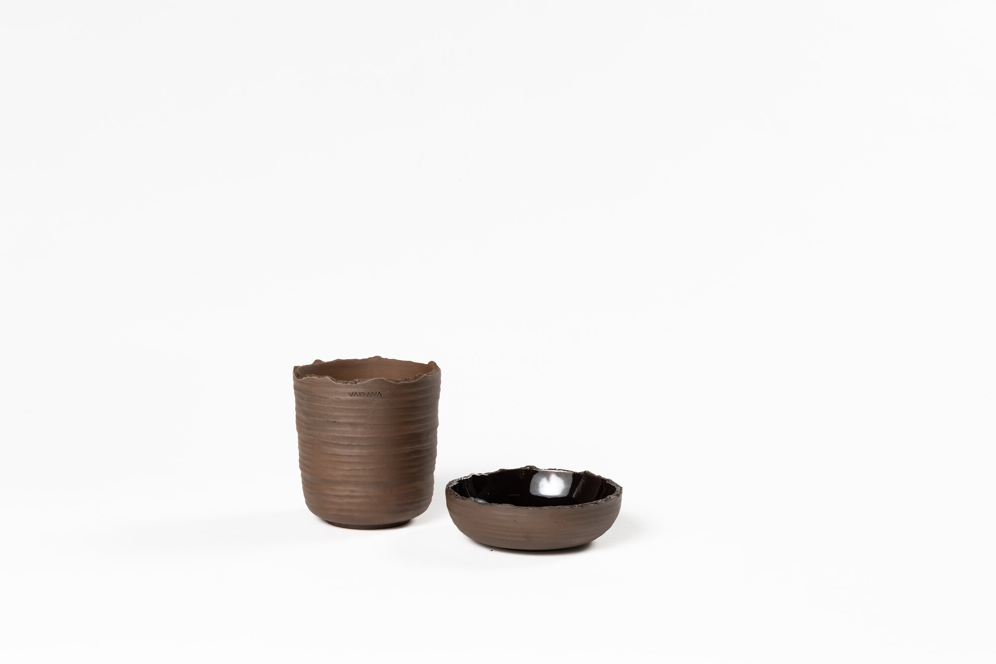 Vaidava Ceramics Soil pot with saucer, S, brown | Finnish Design Shop