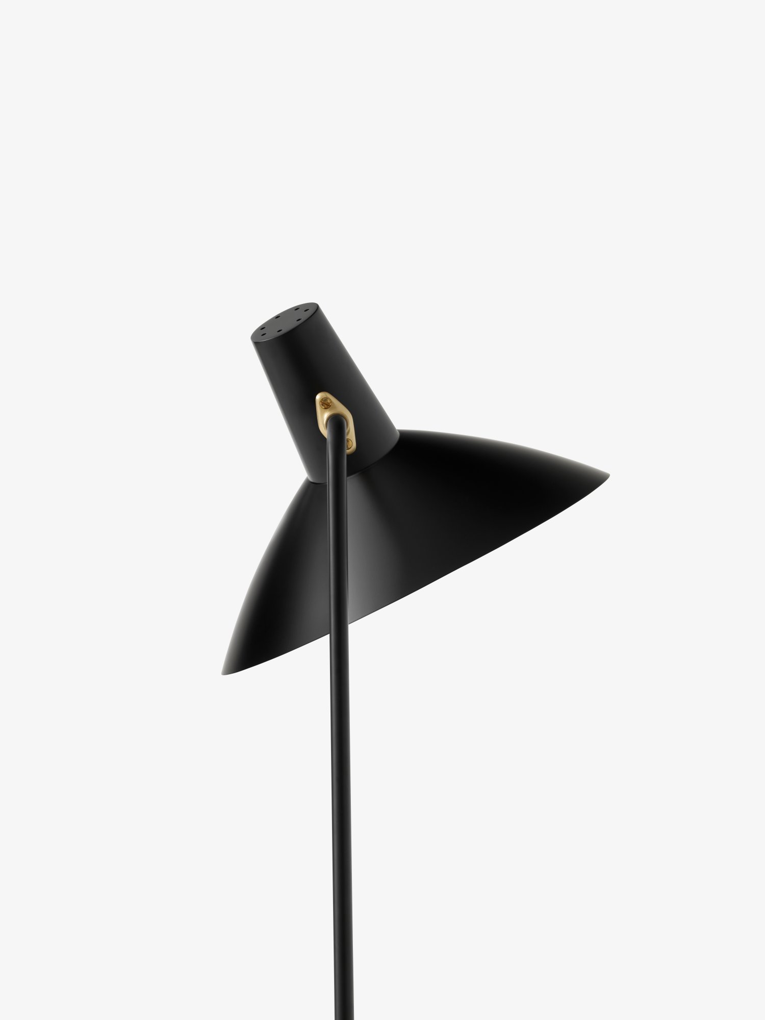 &Tradition Tripod HM8 lattiavalaisin, matta musta | Finnish Design Shop