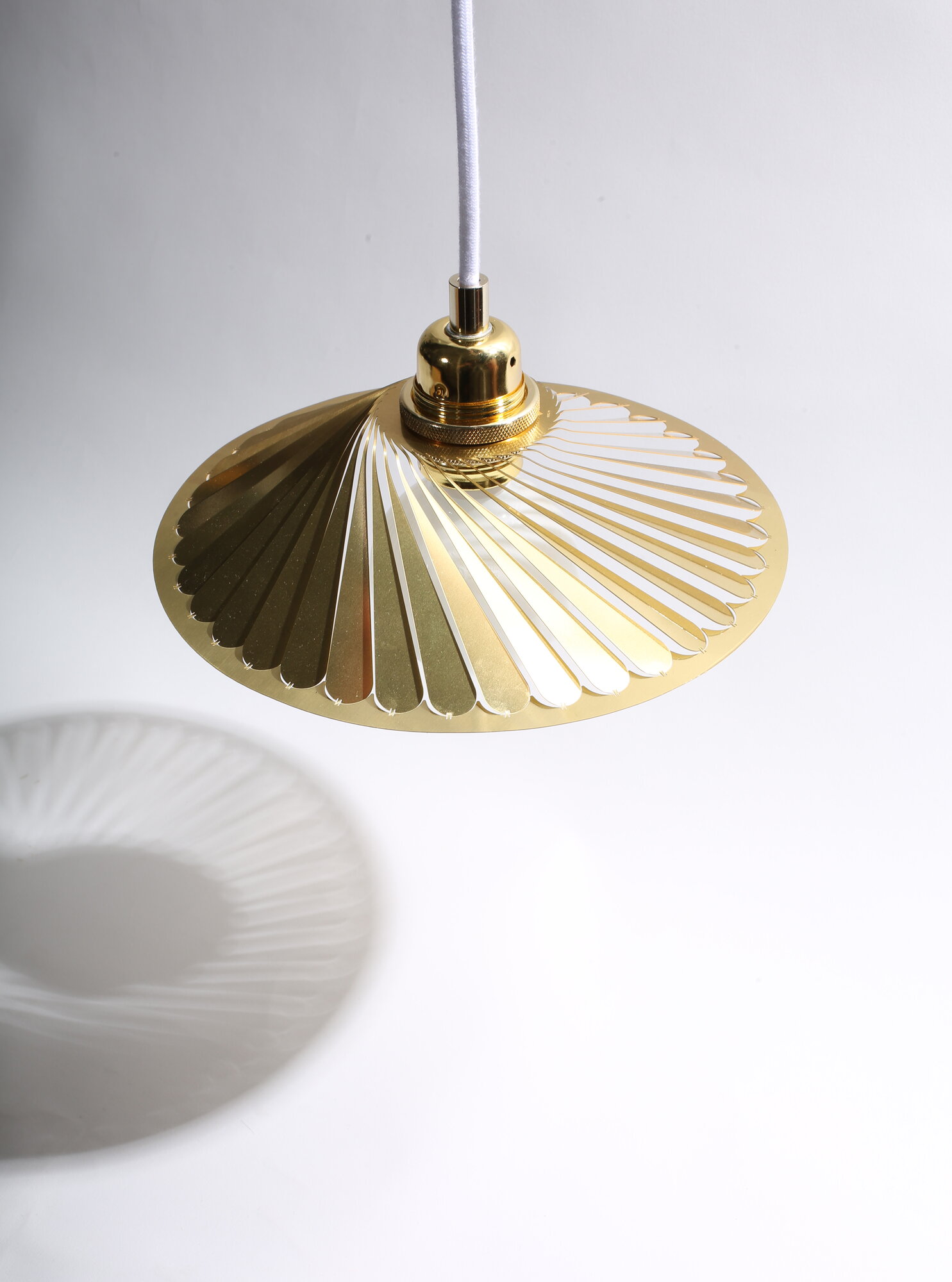 Fundamental Berlin Propeller lamp shade, 24 cm, brass | Finnish Design Shop