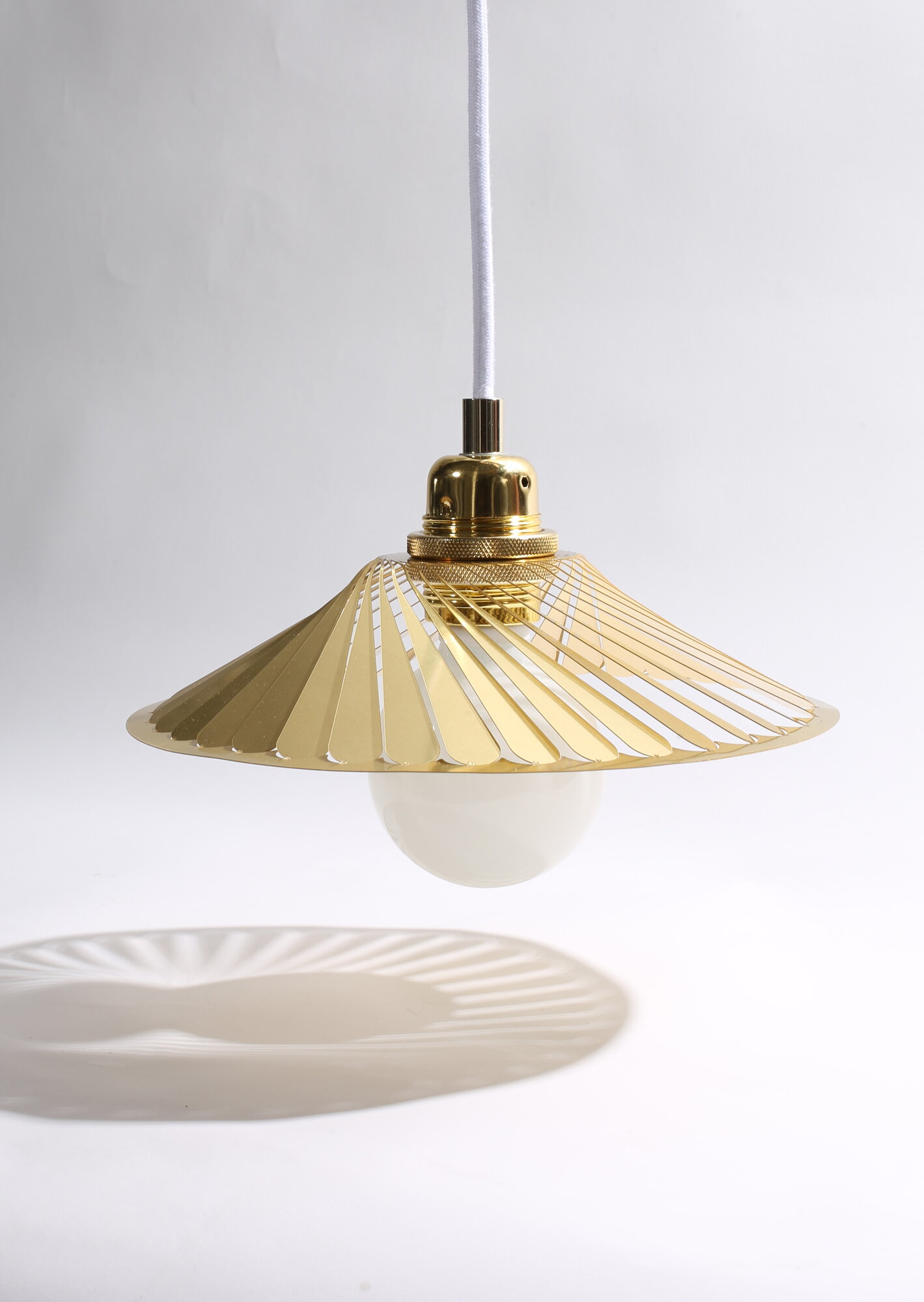 Fundamental Berlin Propeller lamp shade, 24 cm, brass | Finnish Design Shop