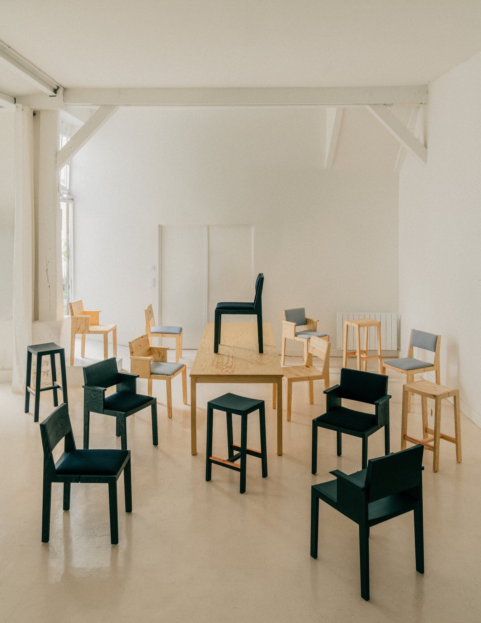 Vaarnii 016 Maasto dining armchair, pine | Finnish Design Shop