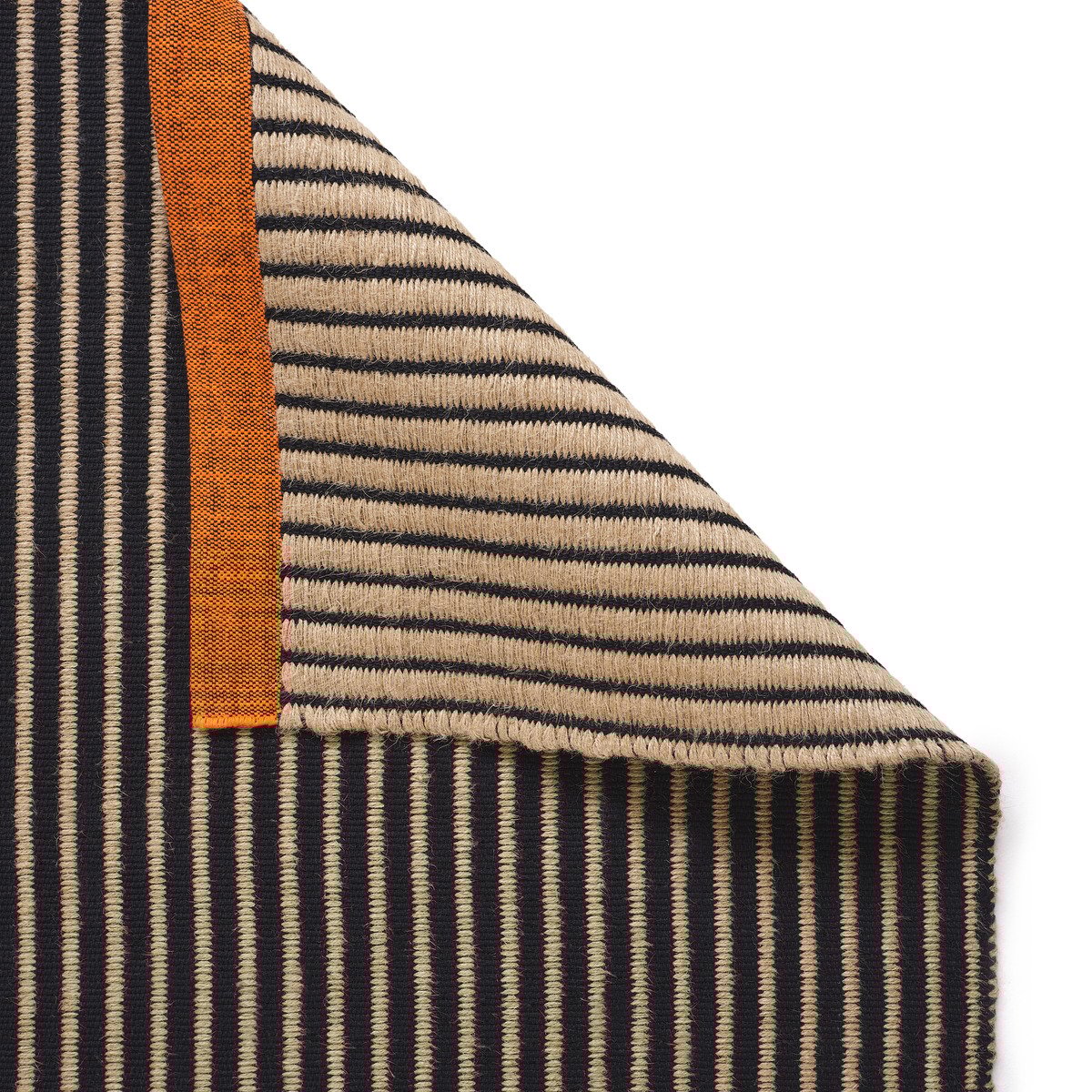 Tom Dixon Line rug, 70 x 250 cm, naturel - noir | Finnish Design Shop