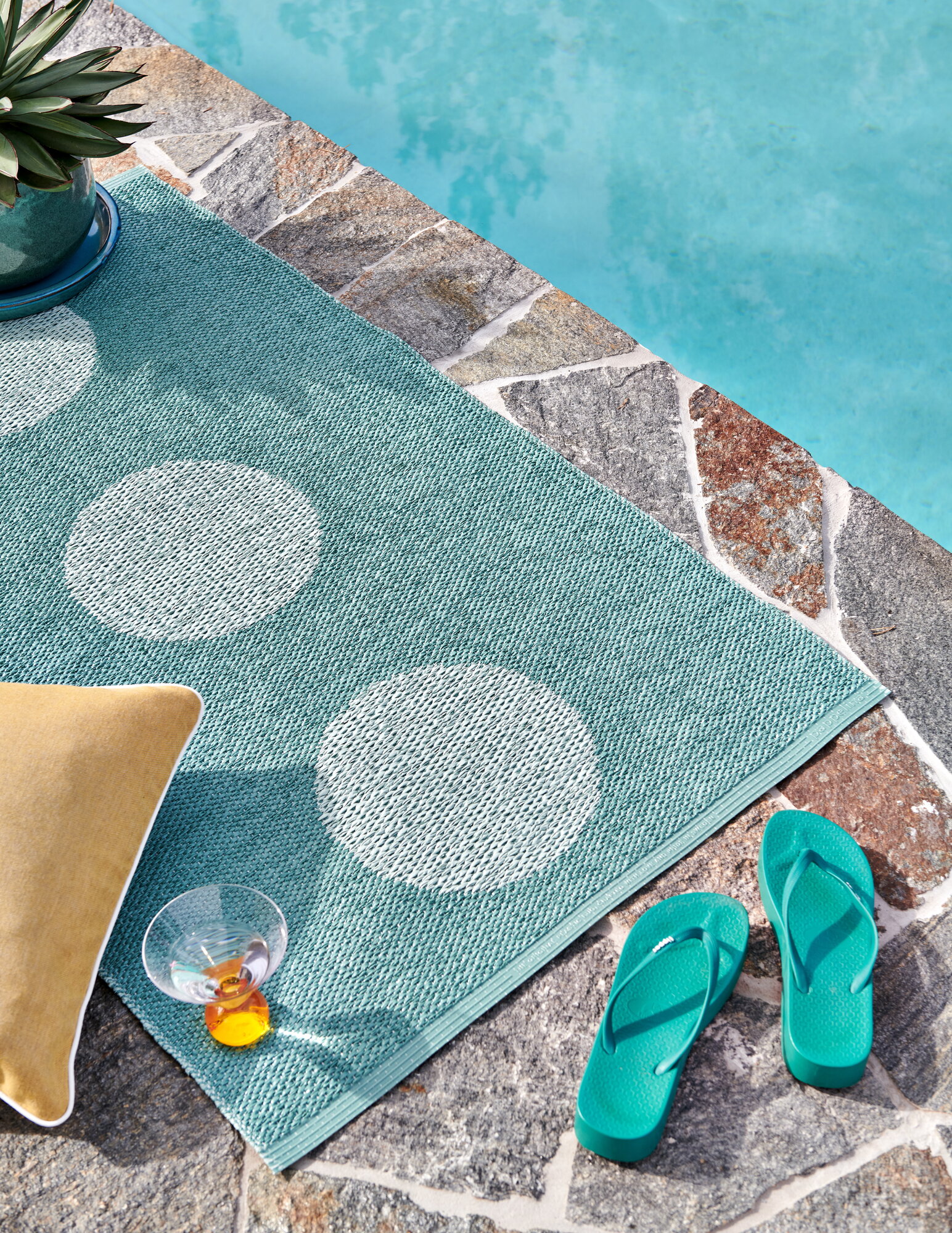 Pappelina Vera Pop matto, 70 x 120 cm, jade - pale turquoise | Finnish ...