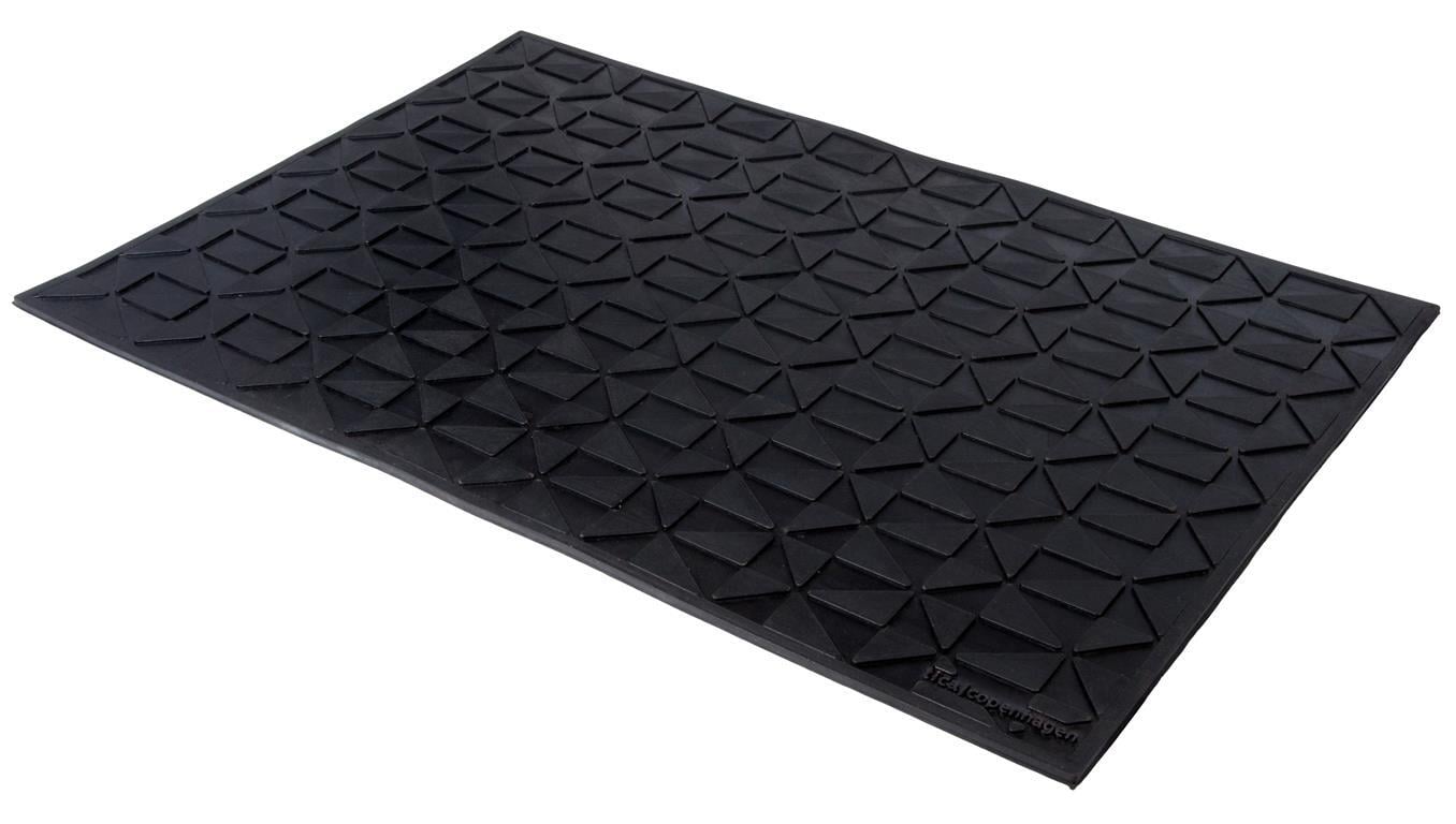Tica Copenhagen Graphic doormat, 60 x 90 cm, black | Finnish Design Shop
