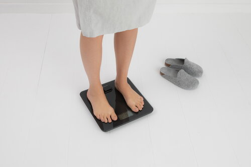 Brabantia ReNew battery free bathroom scale, dark grey | Finnish Design ...
