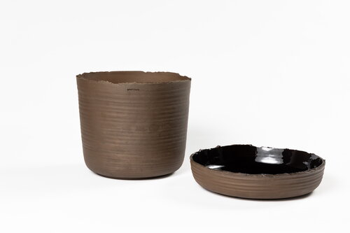 Vaidava Ceramics Soil pot with saucer, XXL, brown | Finnish Design Shop