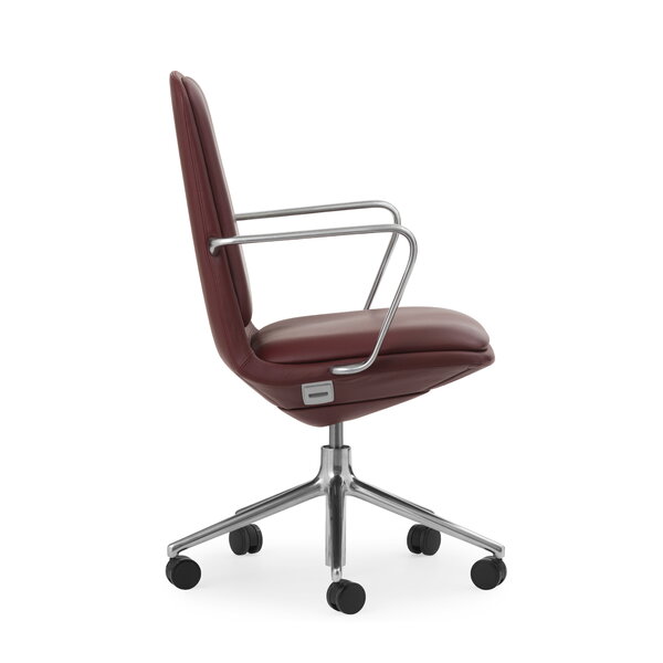 Normann Copenhagen Off chair with 5 wheels, armrests, alu. - brown ...