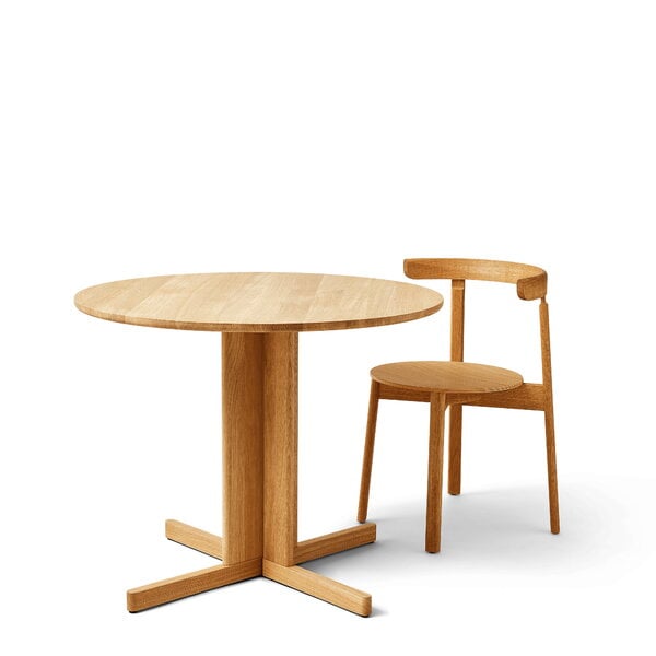 Form & Refine Trefoil round table, 90 cm, oak | Finnish Design Shop