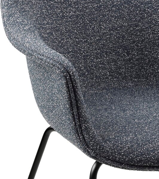 GUBI Bat chair, fully upholst., conic matt black, Around Boucle 023 ...
