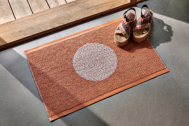 Pappelina Vera Pop rug, 70 x 50 cm, pale orange - pearl pink | Finnish ...